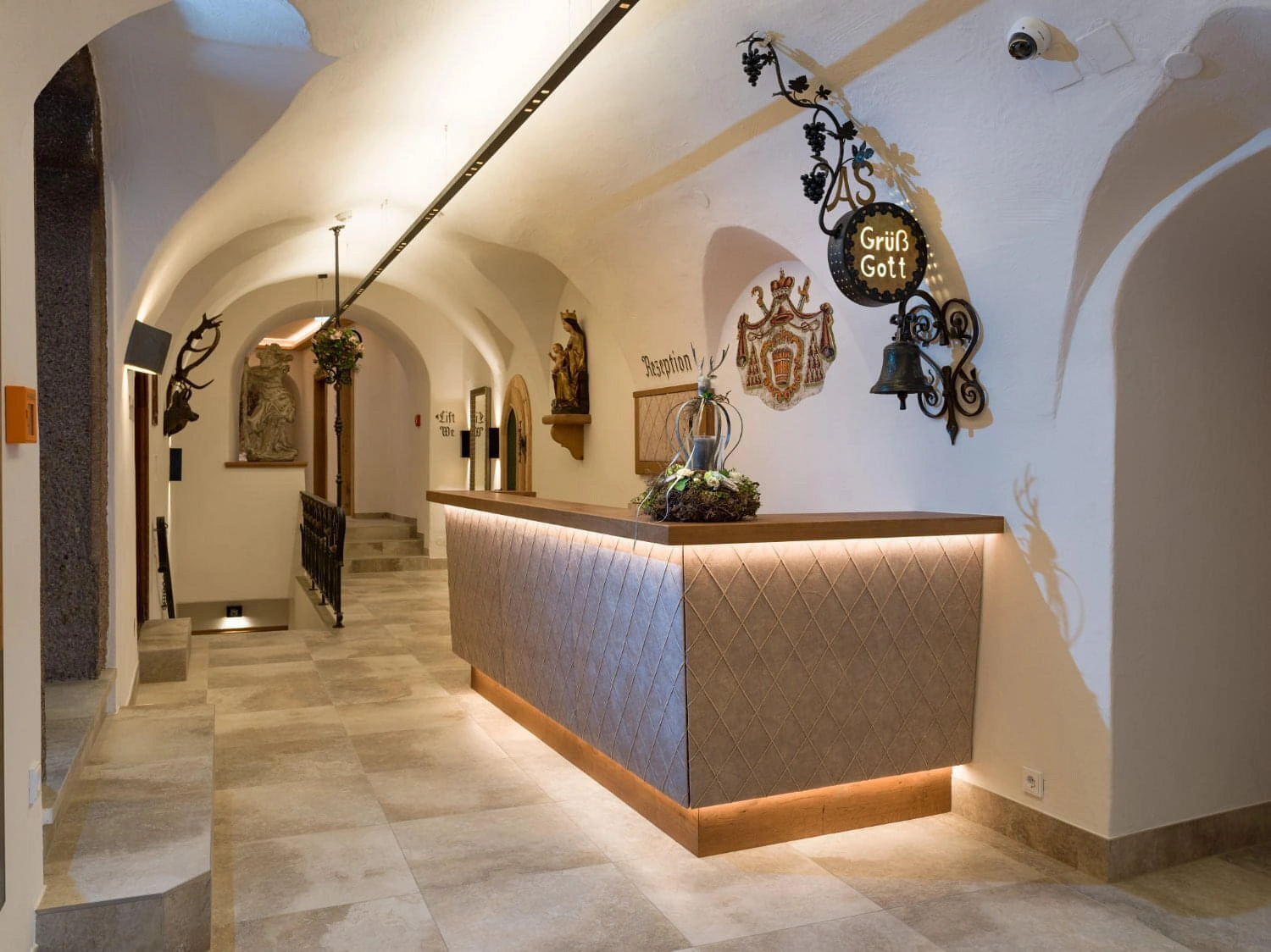 Der Empfang - ALPEN GLÜCK HOTEL "Unterm Rain" - Kirchberg in Tirol